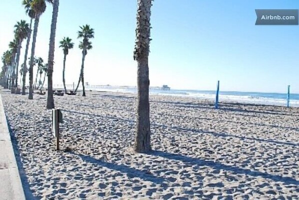 Cute 2 BD/2BA Oceanside House. One Block to Beach! - Oceanside - 2024 ...