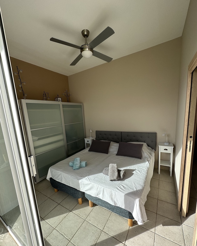 Erbalunga Cap Corse: T 2 Tout Confort Rez De Villa Vue Mer, Accès Piscine - Plage de Nonza