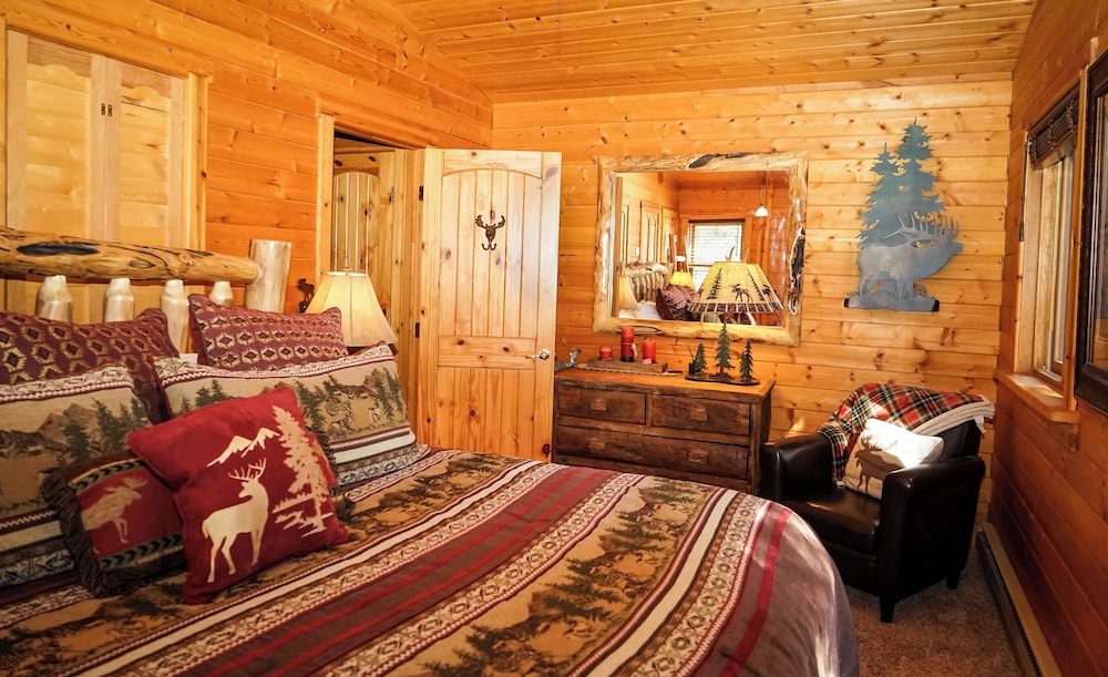 Lemmon Lodge Riverfront Cabin #12 With Private Beach On Grand Lake! - Grand Lake, CO