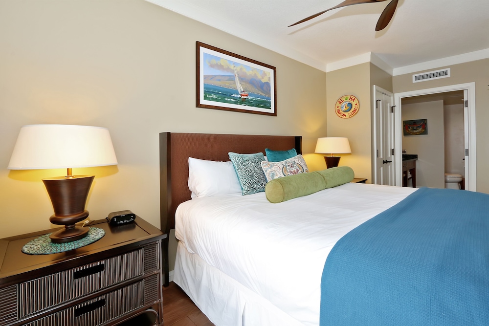 Awesome Ocean Views In Top Floor Unit - Maui, HI