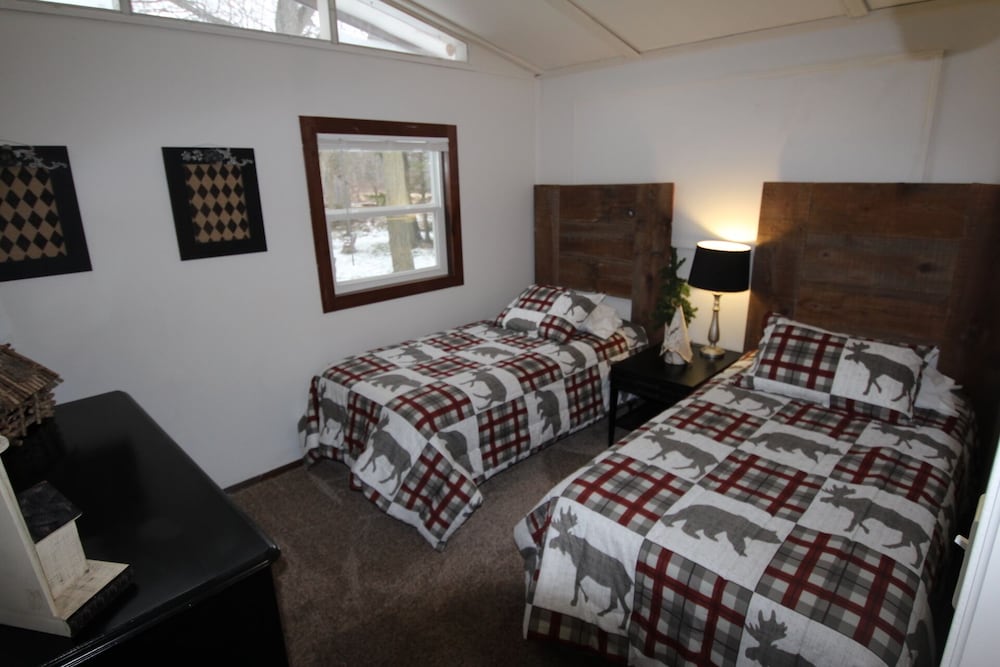 Newly Updated Cottage On 12 Acres Only Minutes From Potawatomi State Park! - Door County, WI