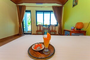 Minibar, secretária, quartos insonorizados, ferro/tábua de engomar 