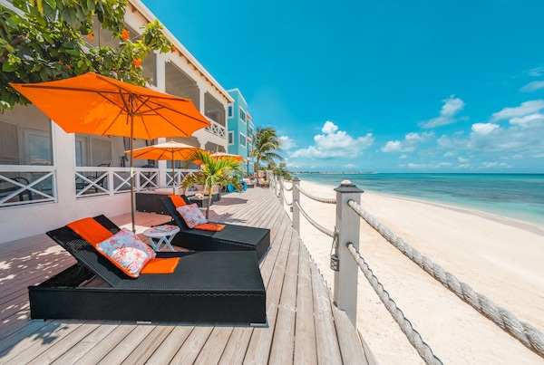 Reef House South 1 Bedroom Beachfront Apartment - Turks and Caicos Islands