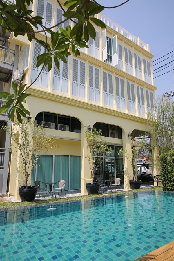 Latima Boutique Hostel - Kanchanaburi