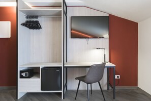Quarto Duplo Comfort | Sala de estar | Televisor 