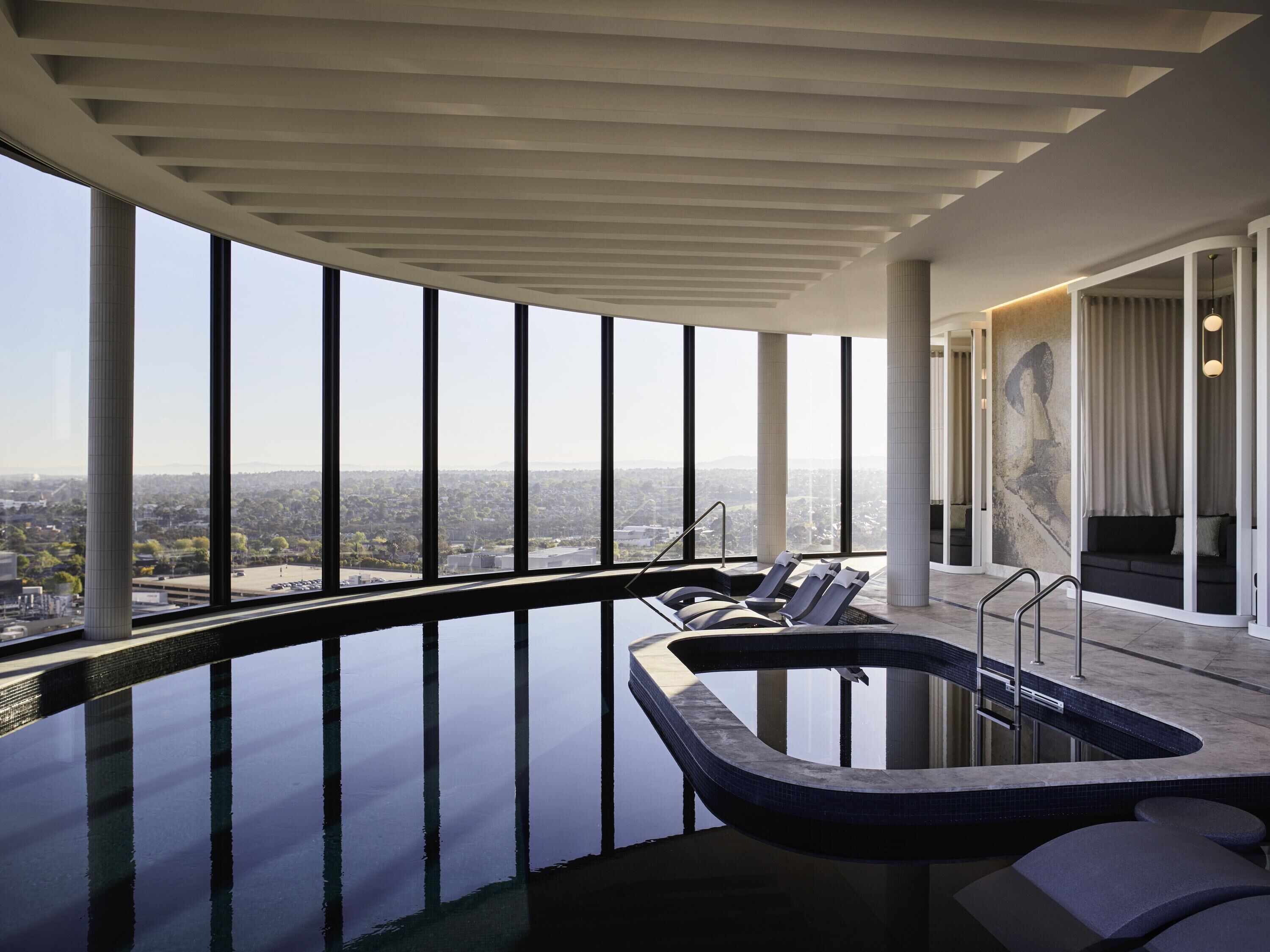 Tratamentos corporais, tratamentos faciais, 8 salas de tratamento