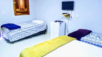 Chalé Deluxe, varanda | Minibar, cortinas/cortinados opacos, ferro/tábua de engomar