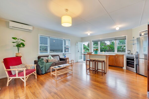 Sunny Grey Lynn Holiday Home - Auckland
