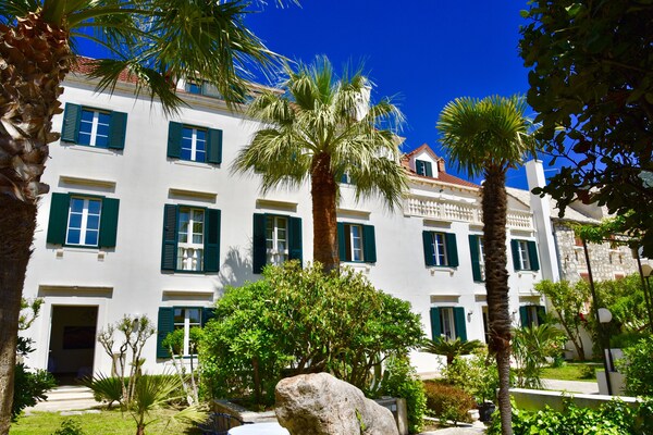 Villa Giardino Heritage Boutique Hotel Bol - Bol
