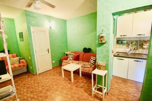 Estúdio | Sala de estar | TV de ecrã plano 