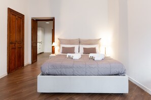 Apartamento, 2 quartos, Vista para a cidade | 2 quartos, com decoração personalizada, com mobília individualizada 