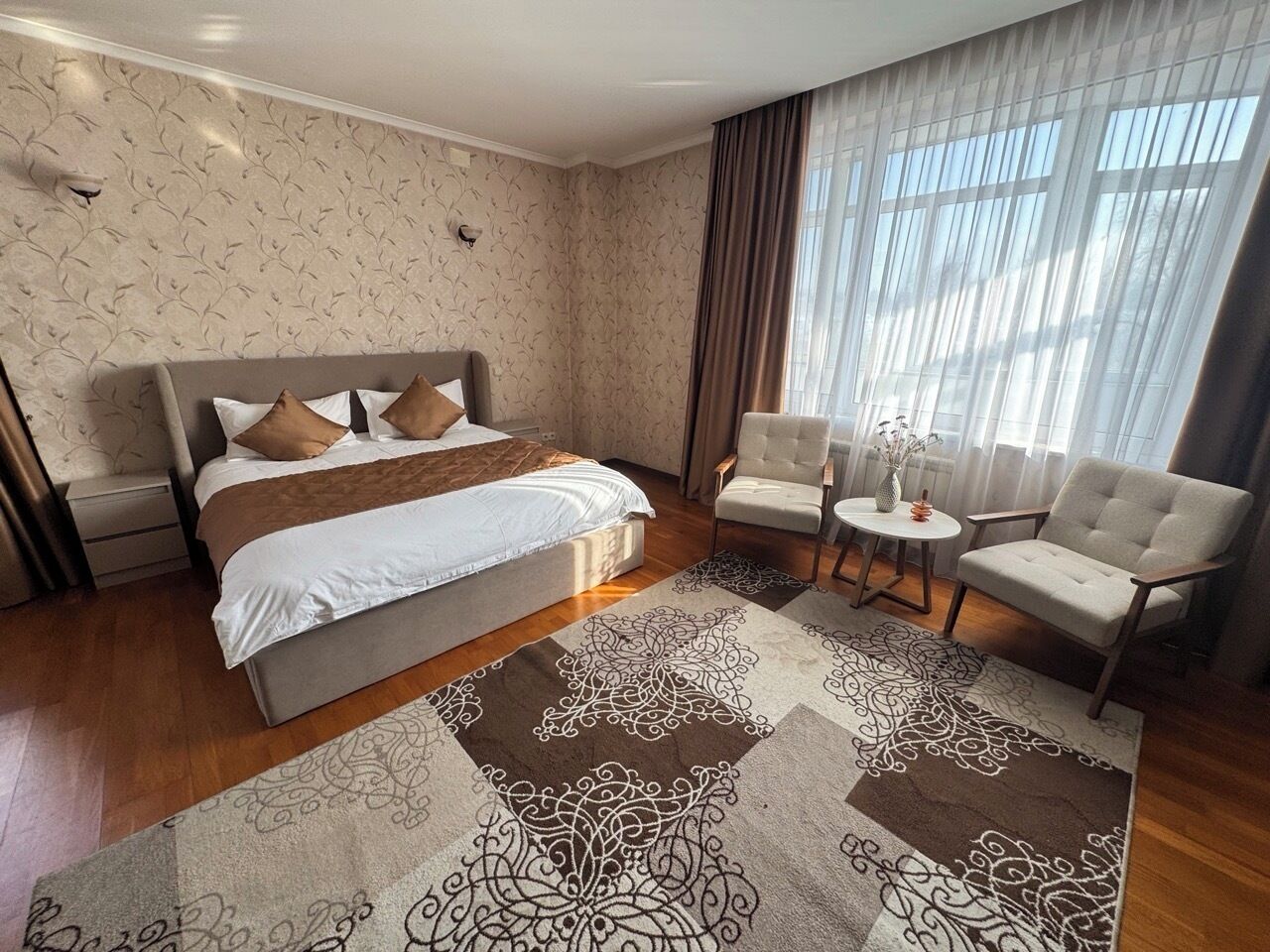 Quarto Deluxe | Secretária, quartos insonorizados, ferro/tábua de engomar, Wi-fi grátis 