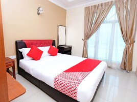Quarto Duplo Standard, 1 cama queen-size, não fumadores | Roupa de cama fornecida 
