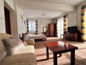 Apartamento Deluxe | Berço de viagem, Wi-fi grátis, roupa de cama fornecida 