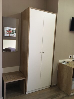 Quarto Duplo, vista para o jardim | Comodidade do quarto