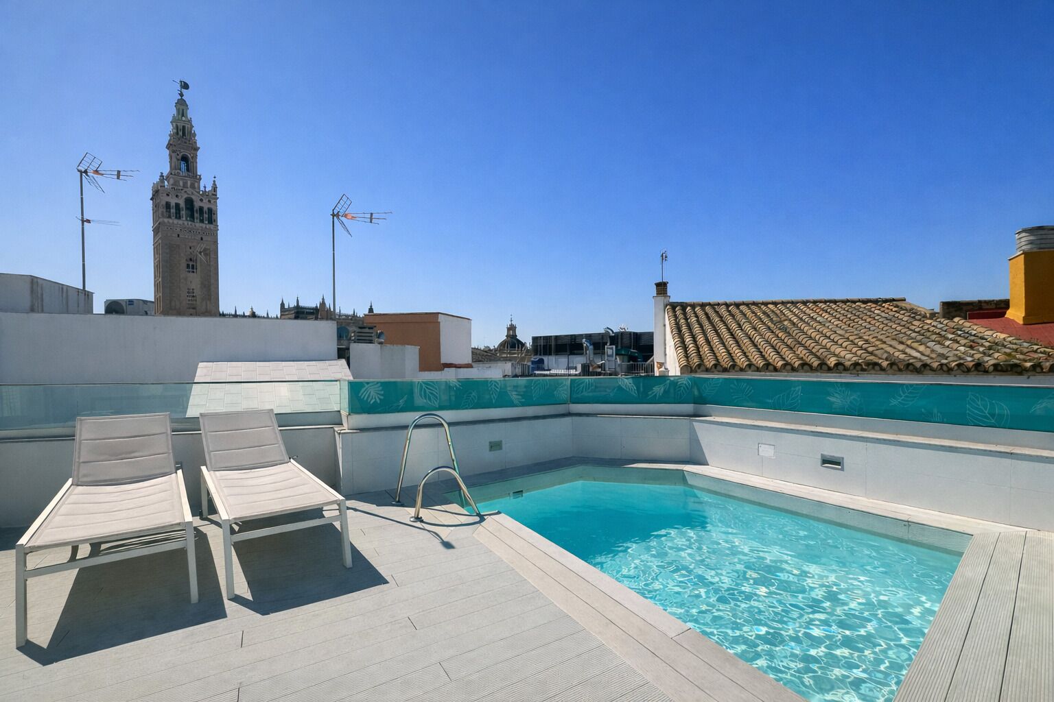 Piscina externa sazonal