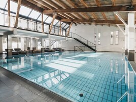 Piscina interior, piscina exterior