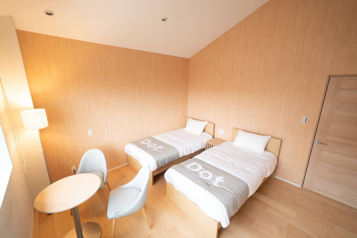 Quarto duplo | Quartos à prova de som, Wi-Fi de cortesia, roupa de cama