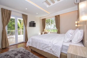 Vila, 4 quartos, para não fumantes | 4 quartos, escrivaninha, Wi-Fi de cortesia, roupa de cama