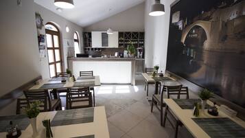 Café da manhã continental grátis todos os dias