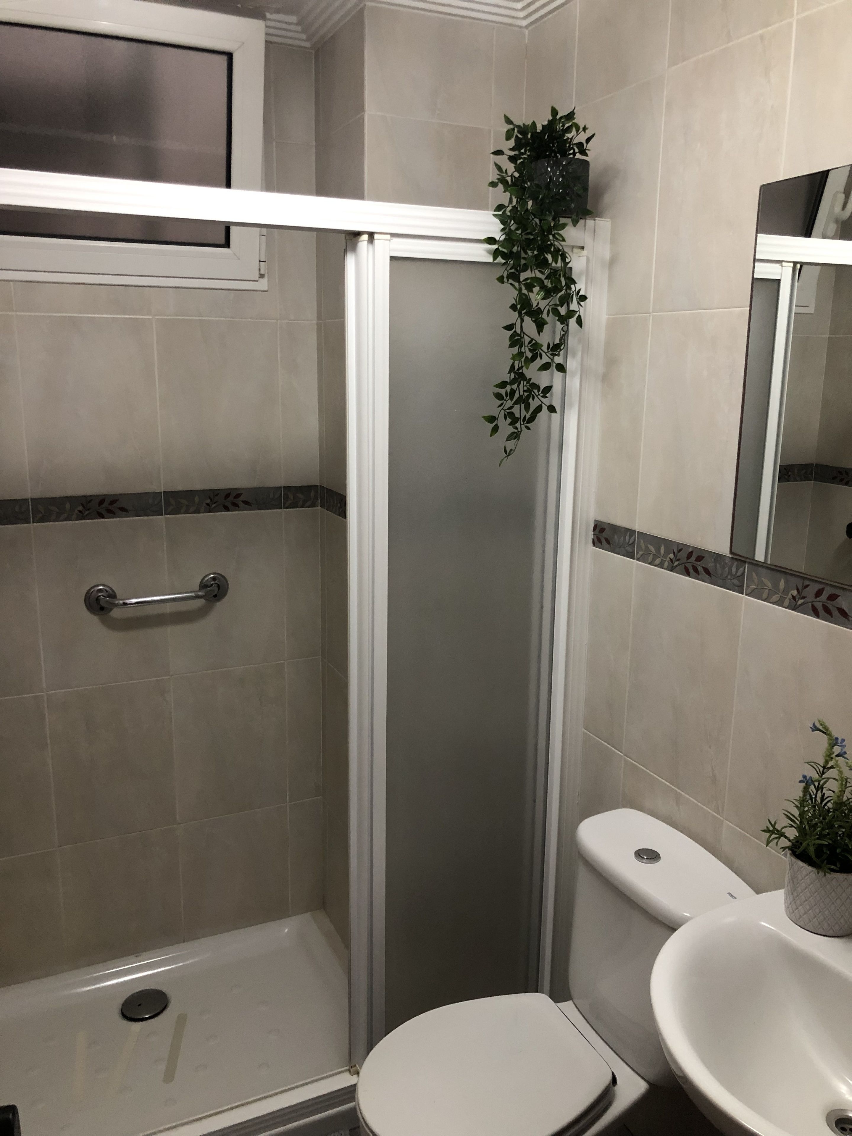 Artigos de higiene pessoal grátis, toalhas fornecidas 