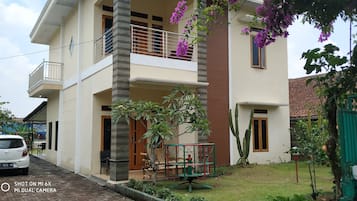 Fachada da propriedade