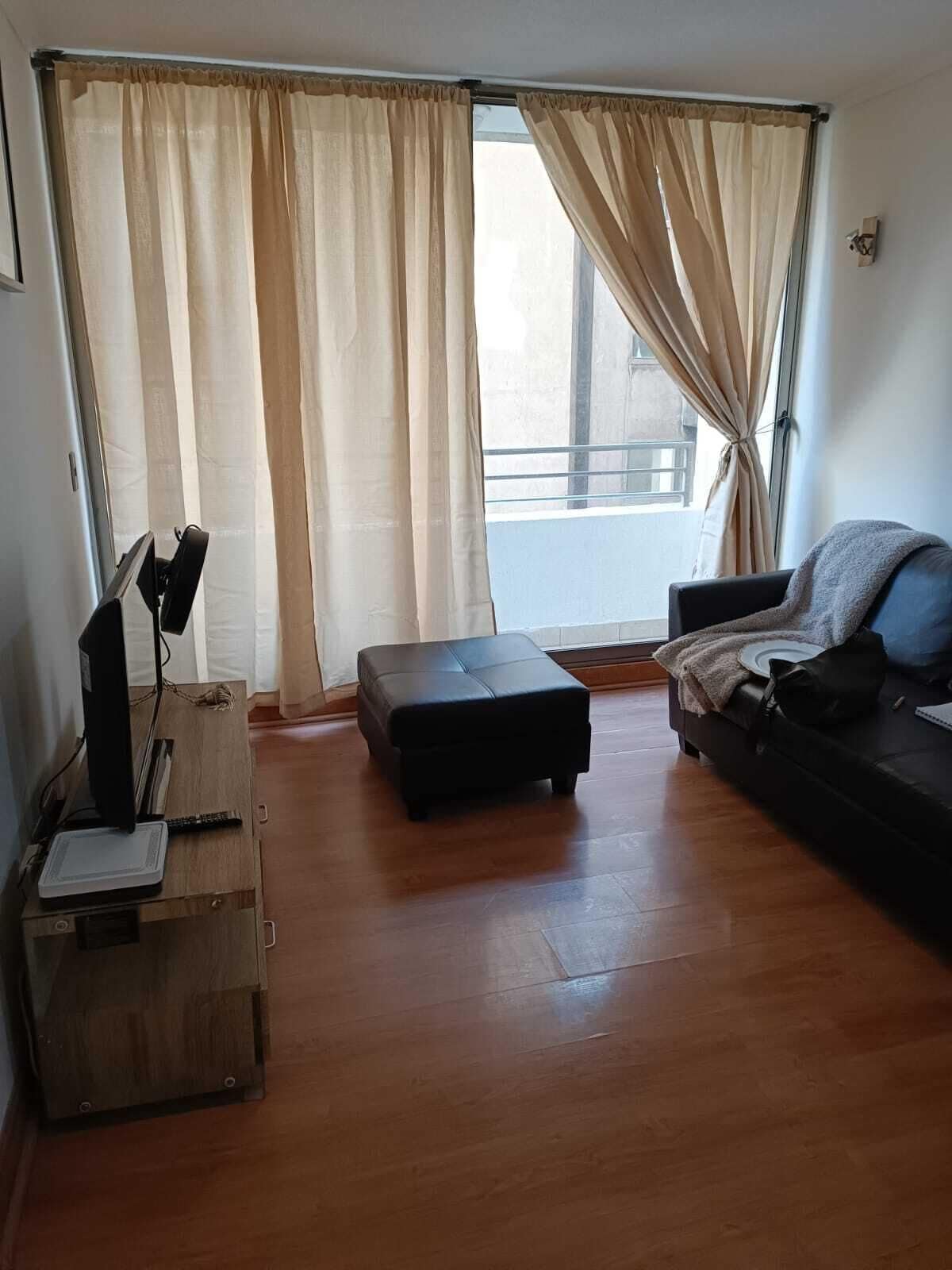 Apartamento superior, 2 quartos | Área de estar | Smart TV, Netflix