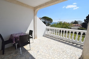 Apartamento standard, 1 quarto | Terraço/pátio