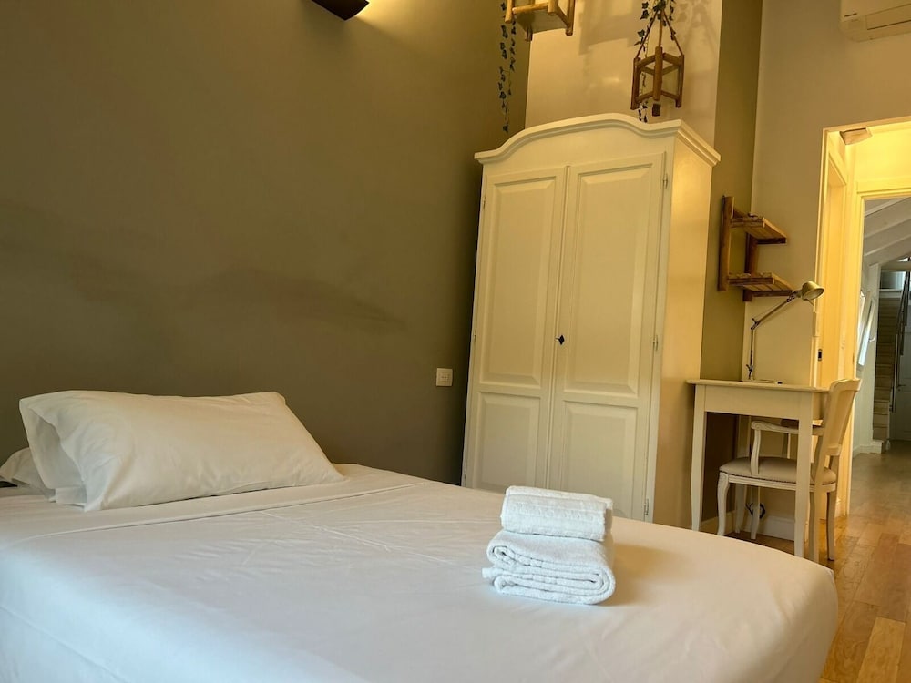 Cosmopolitan Central Rooms - Bolonia