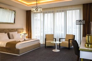 Quarto Duplo Standard, 1 cama king-size, não fumadores, Vista para a cidade | Vista do quarto