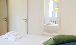 Apartamento, 1 quarto, não fumadores | 1 quarto, com decoração personalizada, com mobília individualizada 
