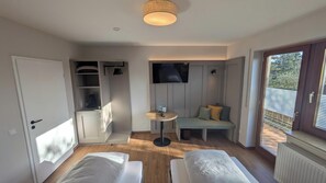Quarto casal conforto | 1 quarto, escrivaninha, Wi-Fi de cortesia, roupa de cama