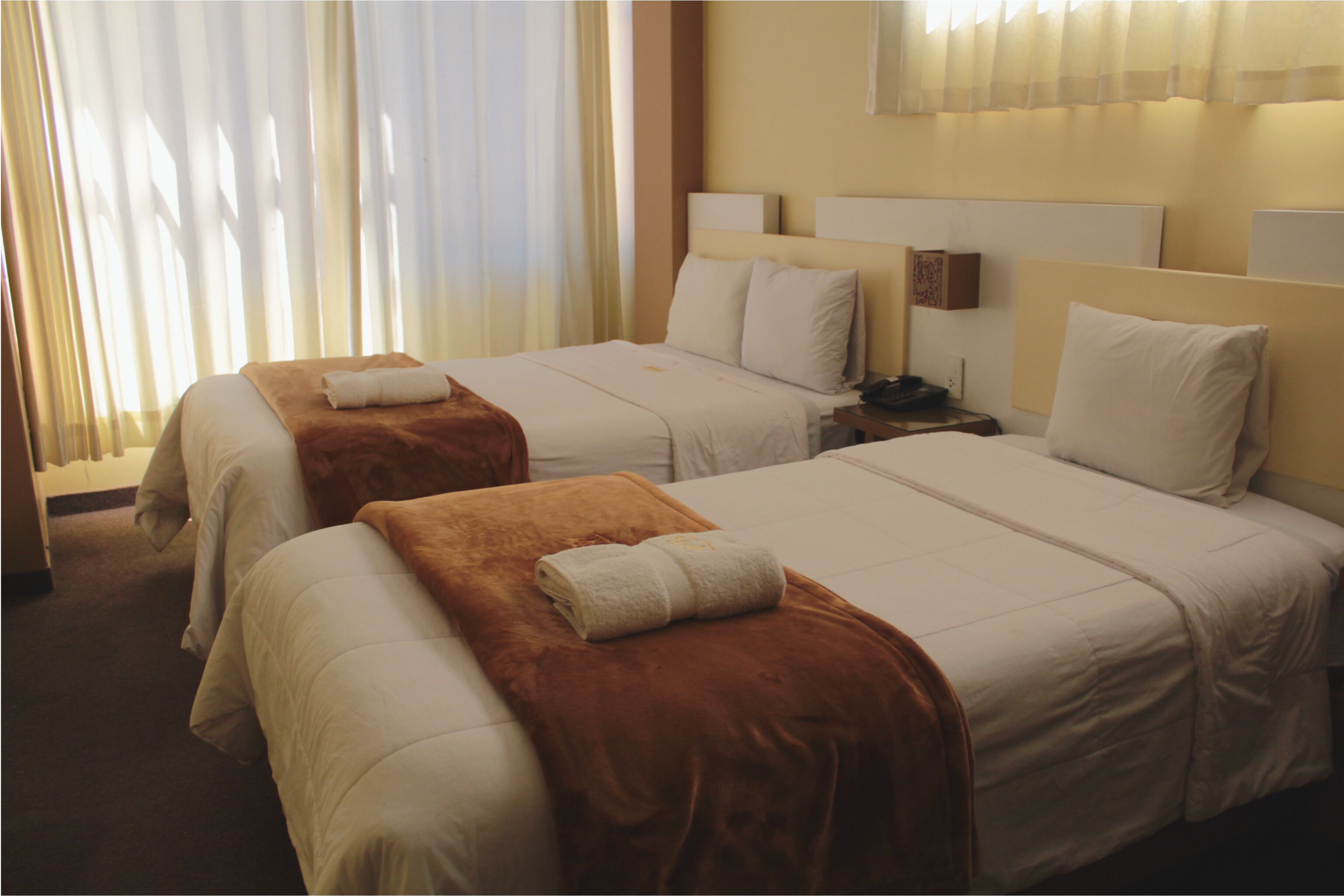 Quarto casal | Cofres nos quartos, escrivaninha, Wi-Fi de cortesia