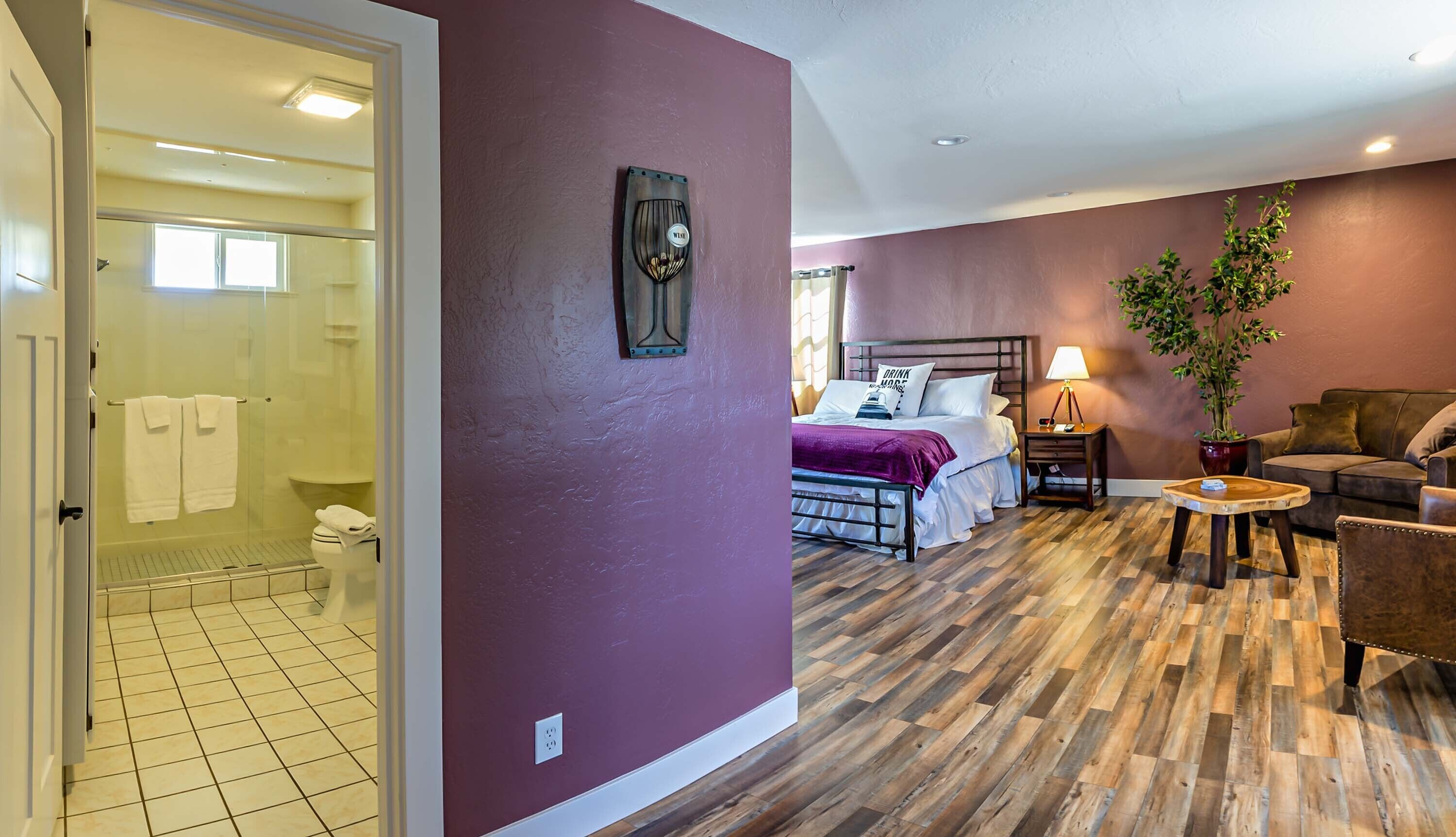 Hummingbird Estate Wine & Suites Reviews, Deals & Photos 2023 - Expedia