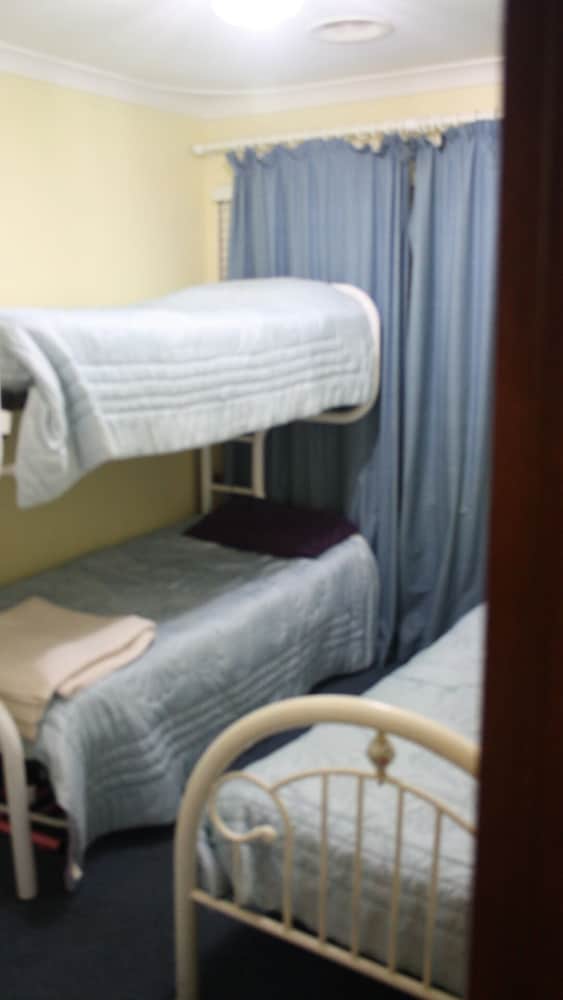 Lewington Beach Retreat, Short Walk To Beach (Pet Friendly) - Rockingham