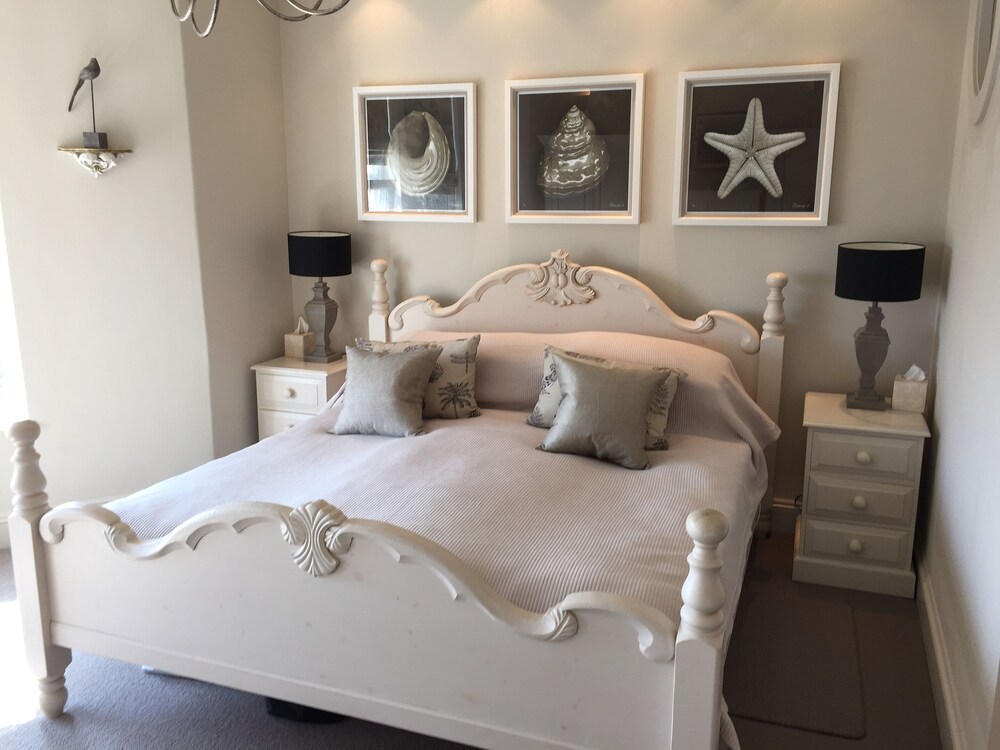 Luxury Apartment With Outdoor Pool! (Open Summer Months Only) - Torcross
