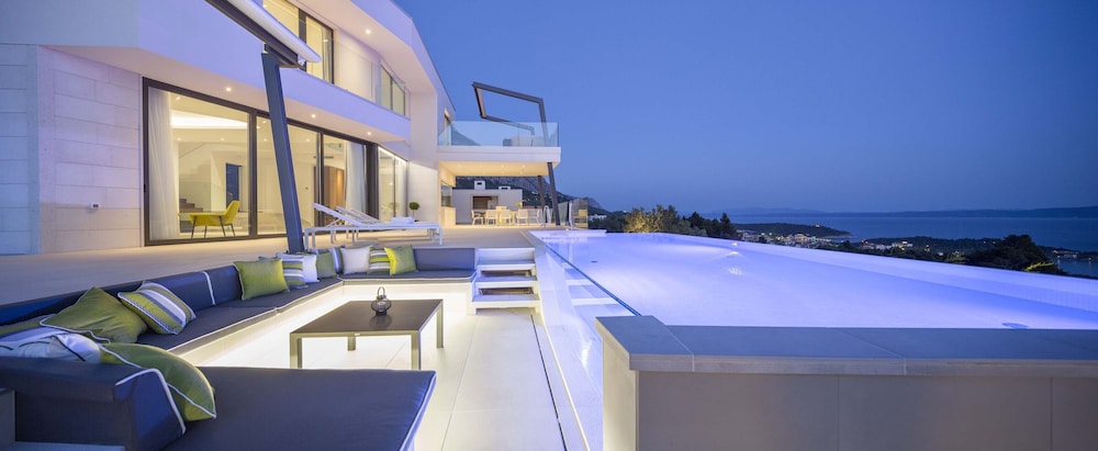 Moderne Luxus 5 * Villa - Baška Voda