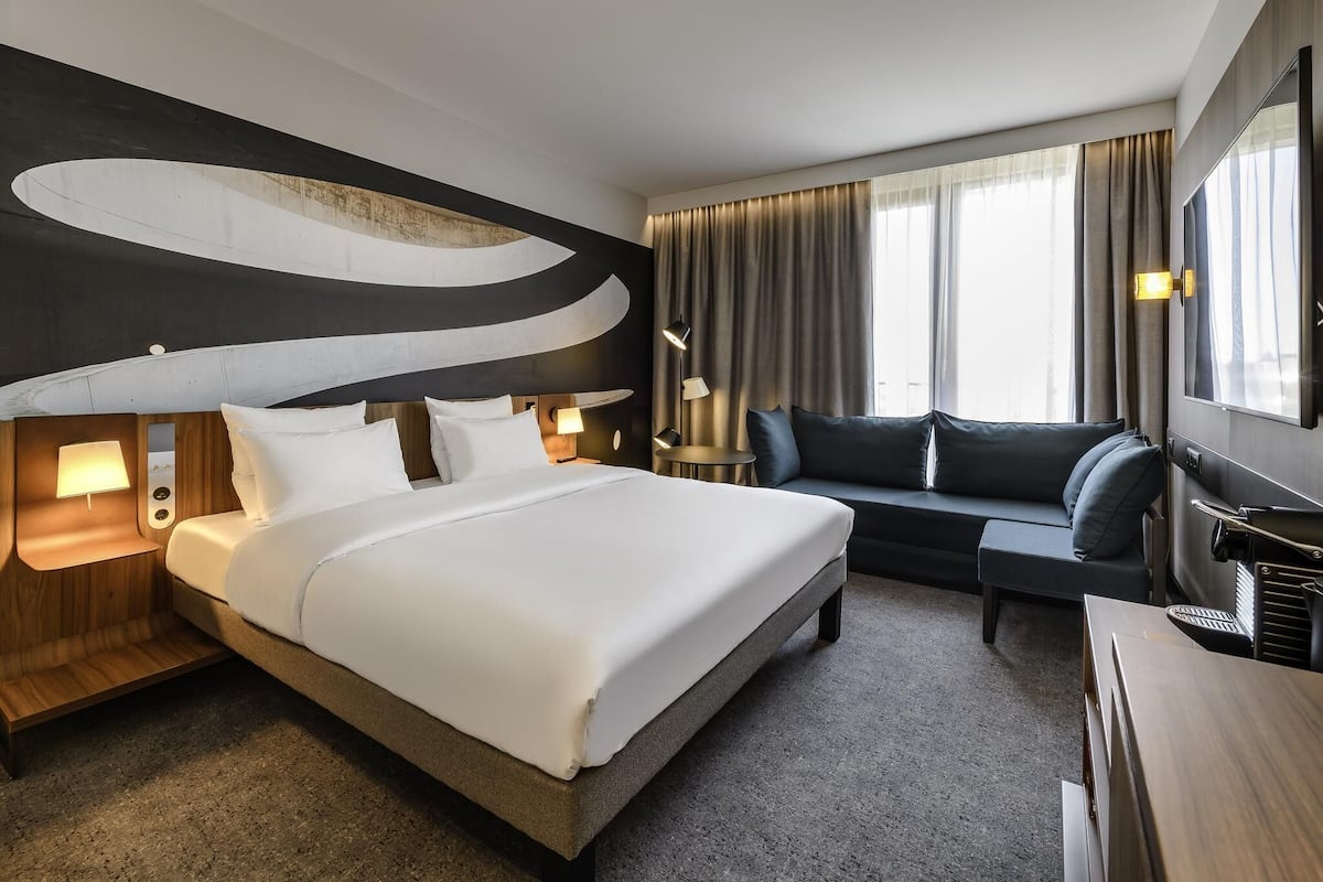 Quarto superior, 1 cama de casal e sofá-cama | Roupas de cama antialérgicas, frigobar (abastecido com itens grátis)