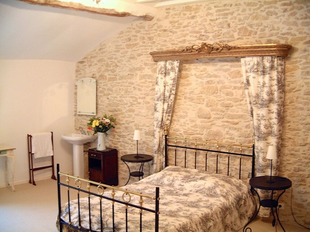 La Bomba Est Une Magnifique Ferme Dans La Campagne Glorieuse Avec Piscine Privée. - La Pomarède