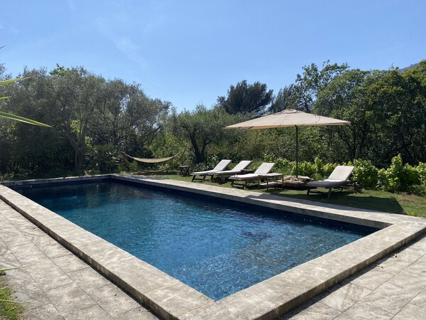Villa, Piscine, Calme à 10km Des Plages - Tulon