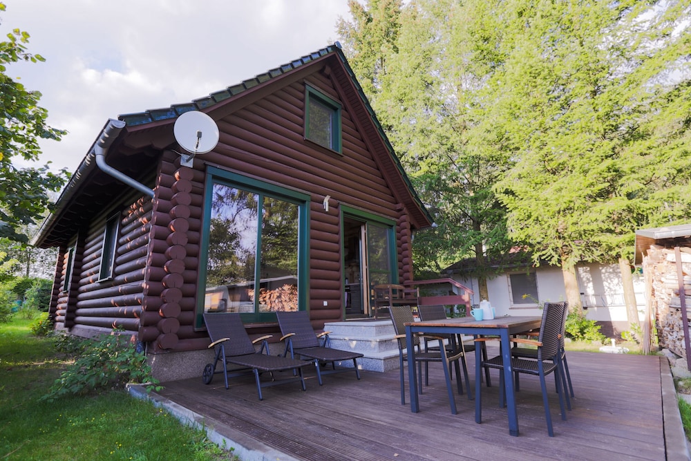 Blockhaus Am See Mit Kamin, Garten, Terrasse,, Und Viel Natur - Templin