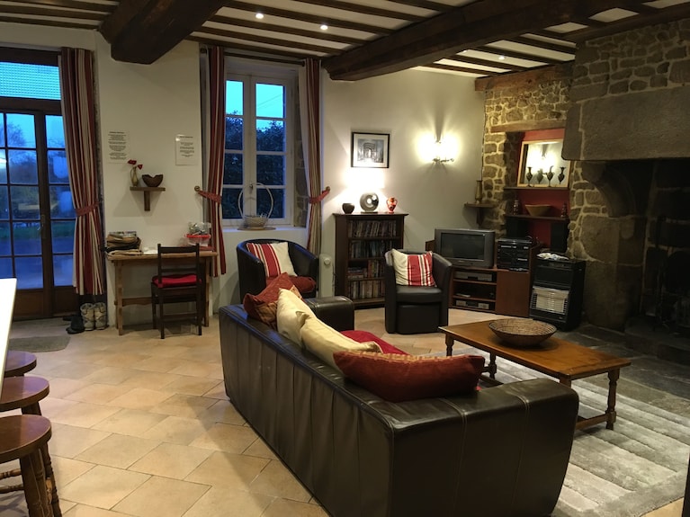 Gîte Tout Confort Rural De Caractère Avec Piscine Privée, Terrasse & Jardin - Ille-et-Vilaine
