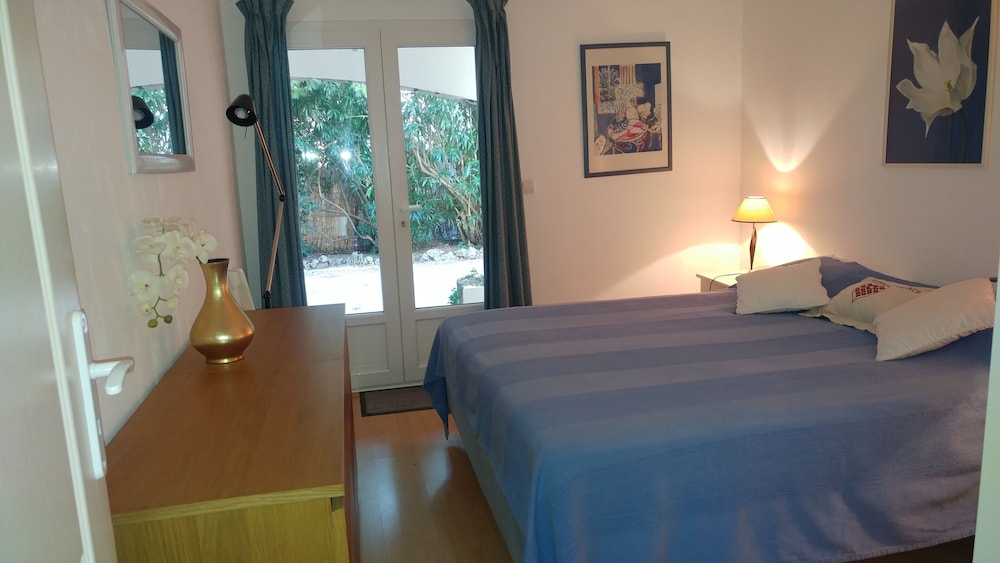 Rez-de-villa Climatisé Avec Wifi Proche De La Mer Et Des Commerces Parking Privé - Saint-Raphaël