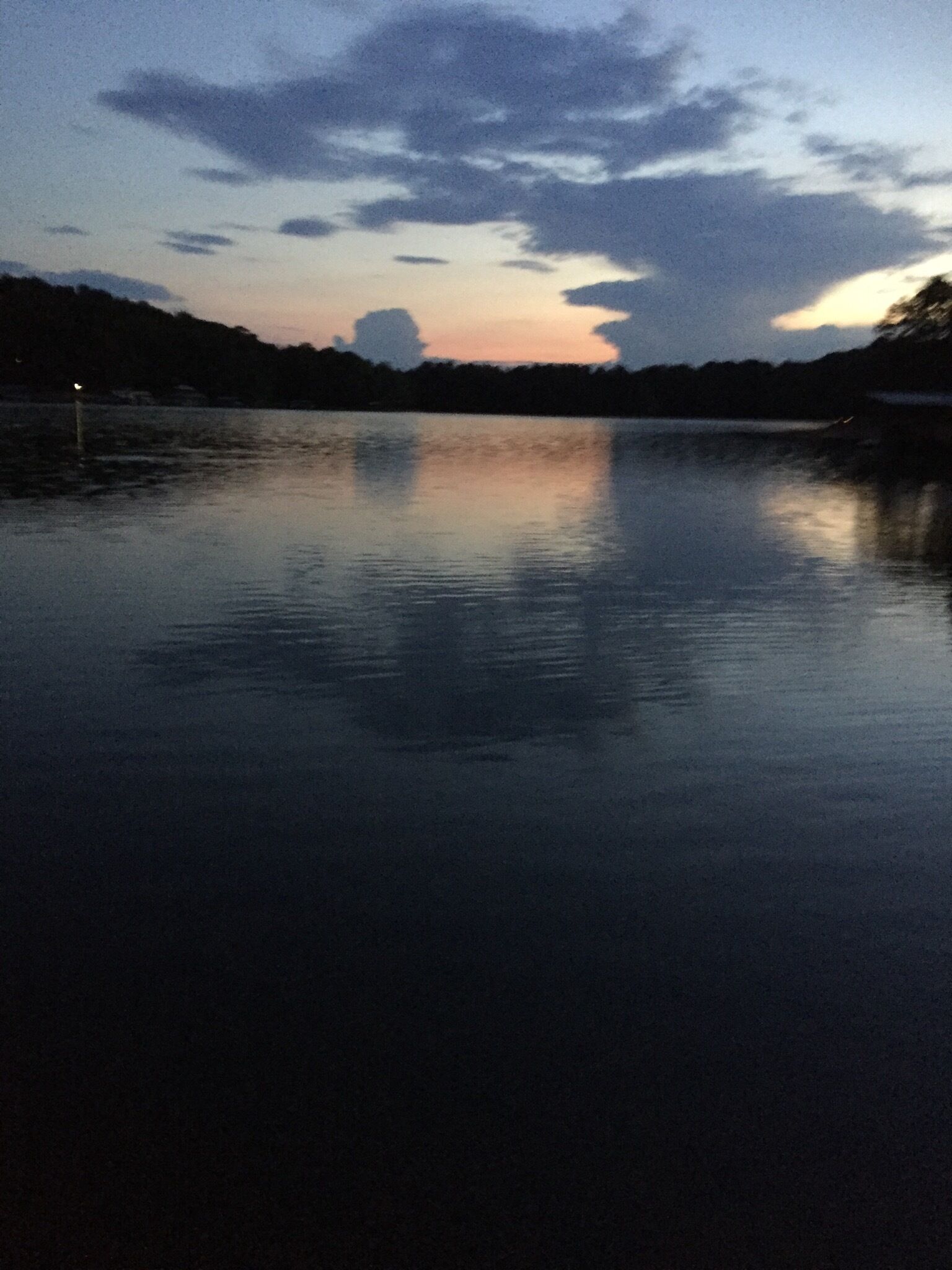 Secluded Seneca/Clemson Lake Hartwell Waterfront, 3 miles to CU ...