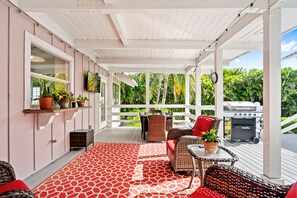 Private "resort" setting Spacious-- Boynton/Delray. 2.5 mi. to beach ...