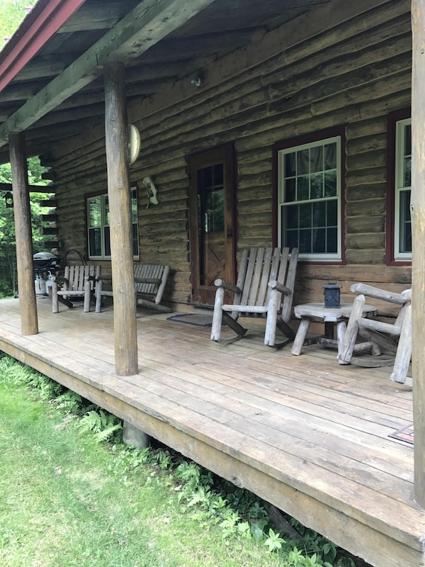 | Handmade 4 Bed Log Cabin | 5 Min From Skiing | - Vermont