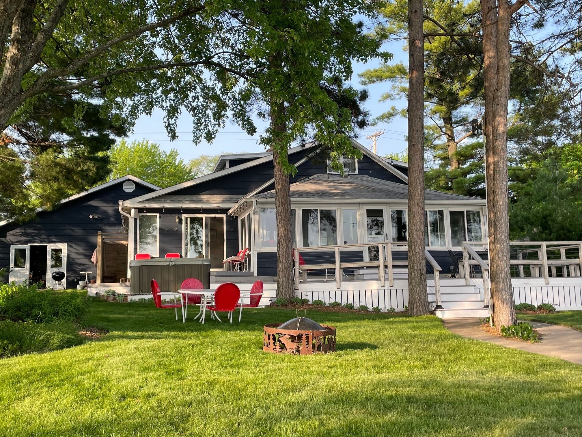 Silver Lake Cottage - historic home - family fun, swim, boat, ski, fish ...