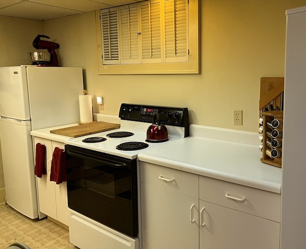Cabin-in-the-woods Studio At Ups Garden House - Tacoma, WA