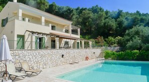 Stunning Hillside Villa, Private Pool And Amazing Sea Views with WIFI ...