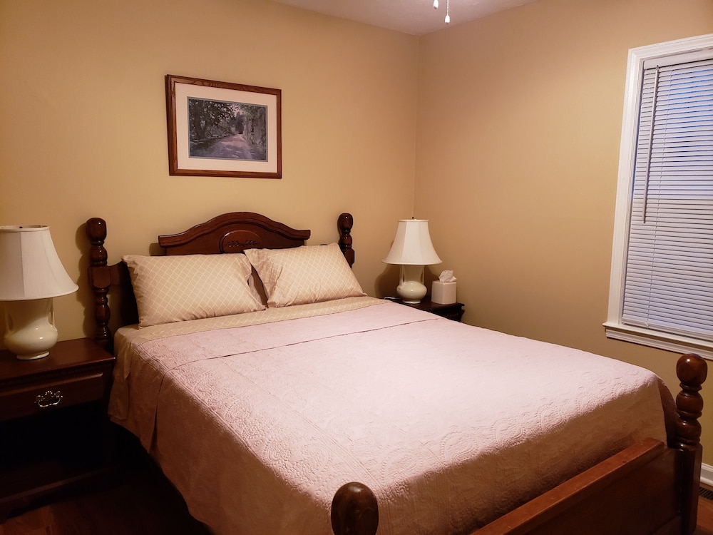 Cozy And Spacious Lexington Stay - Lexington, KY